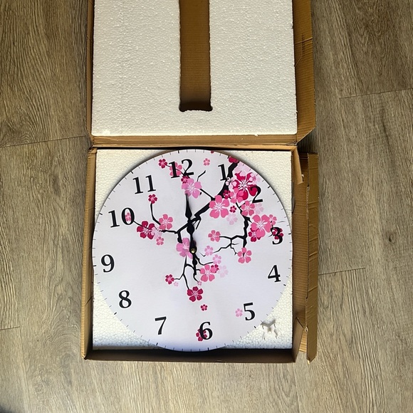Accents | Sold Brand New Clock | Poshmark